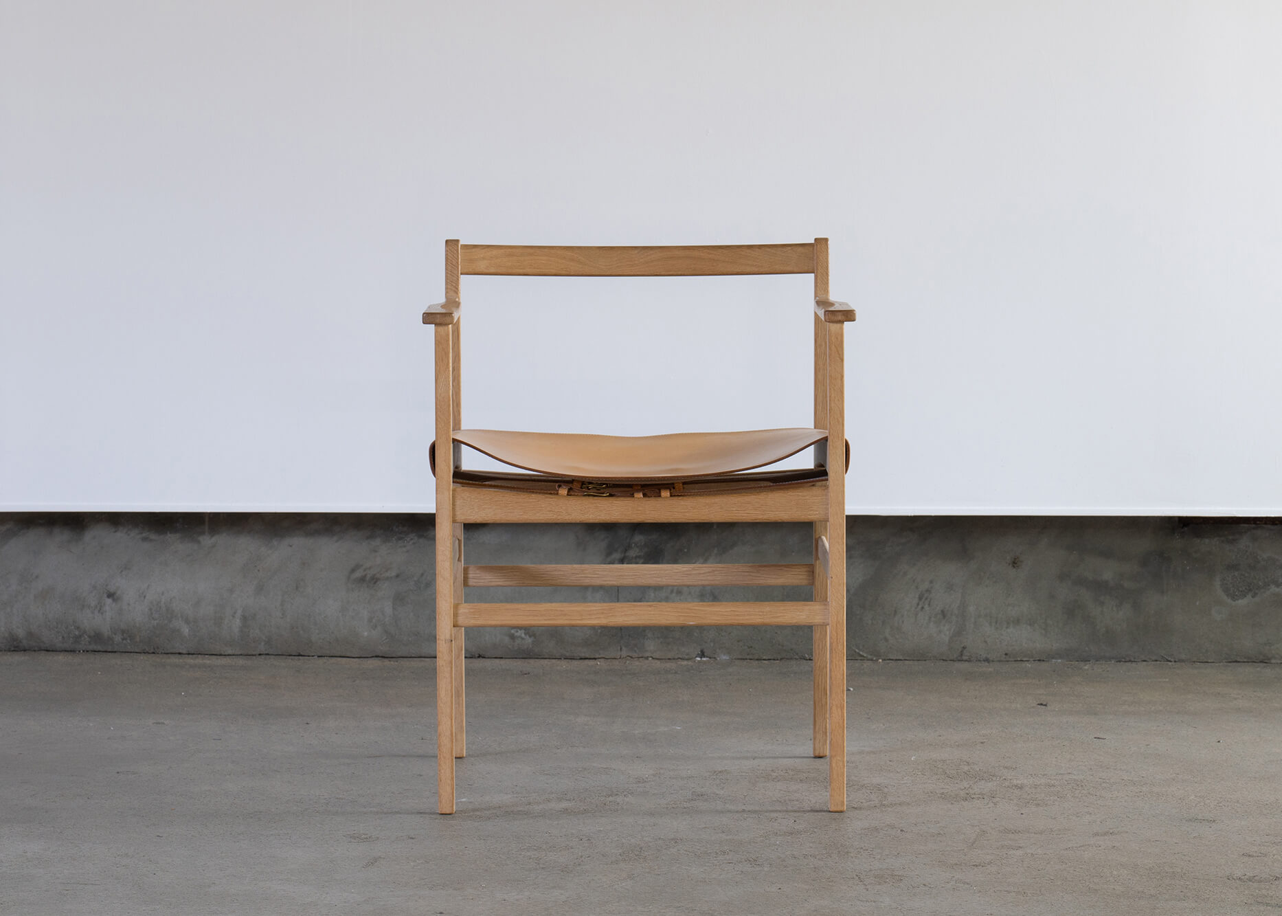 NOOK CHAIR Leather tan｜we architect